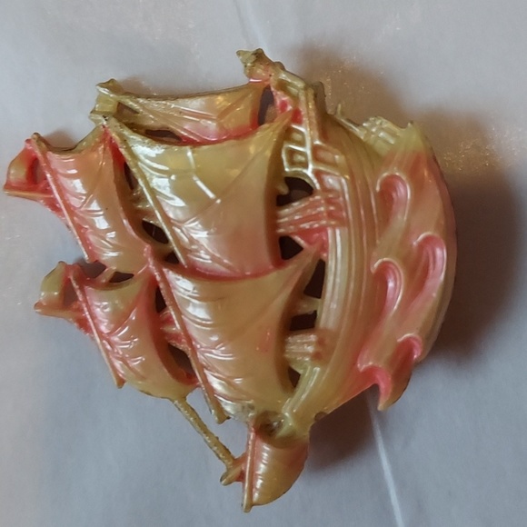 Jewelry | Vintage Celluloid Pin | Poshmark